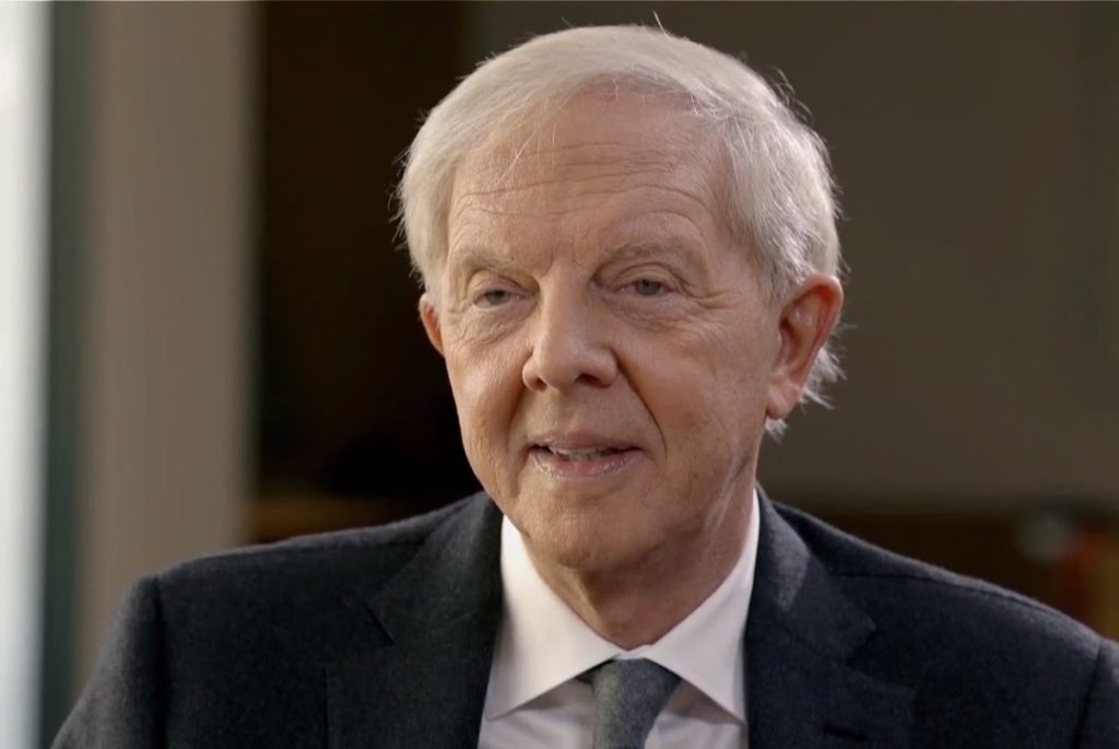 Považovali ho za hlúpe dieťa. Dnes patrí medzi najbohatších Švédov ...